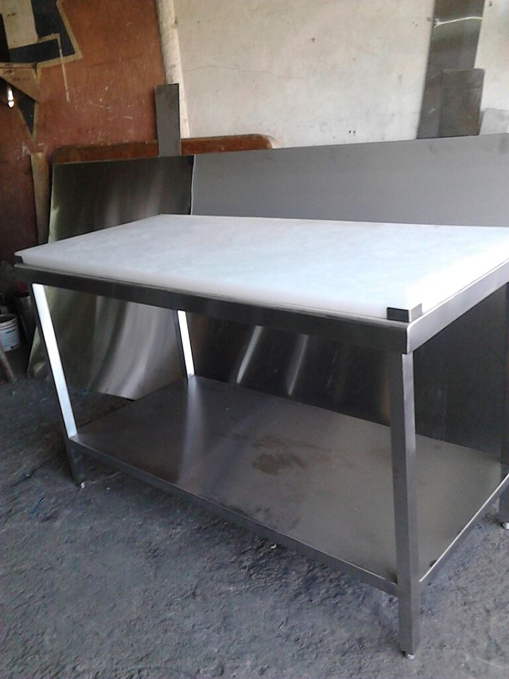 MESA DE TRABAJO ISLA CON TABLA NAYLAMID MESA DE TRABAJO ISLA CON TABLA NAYLAMID